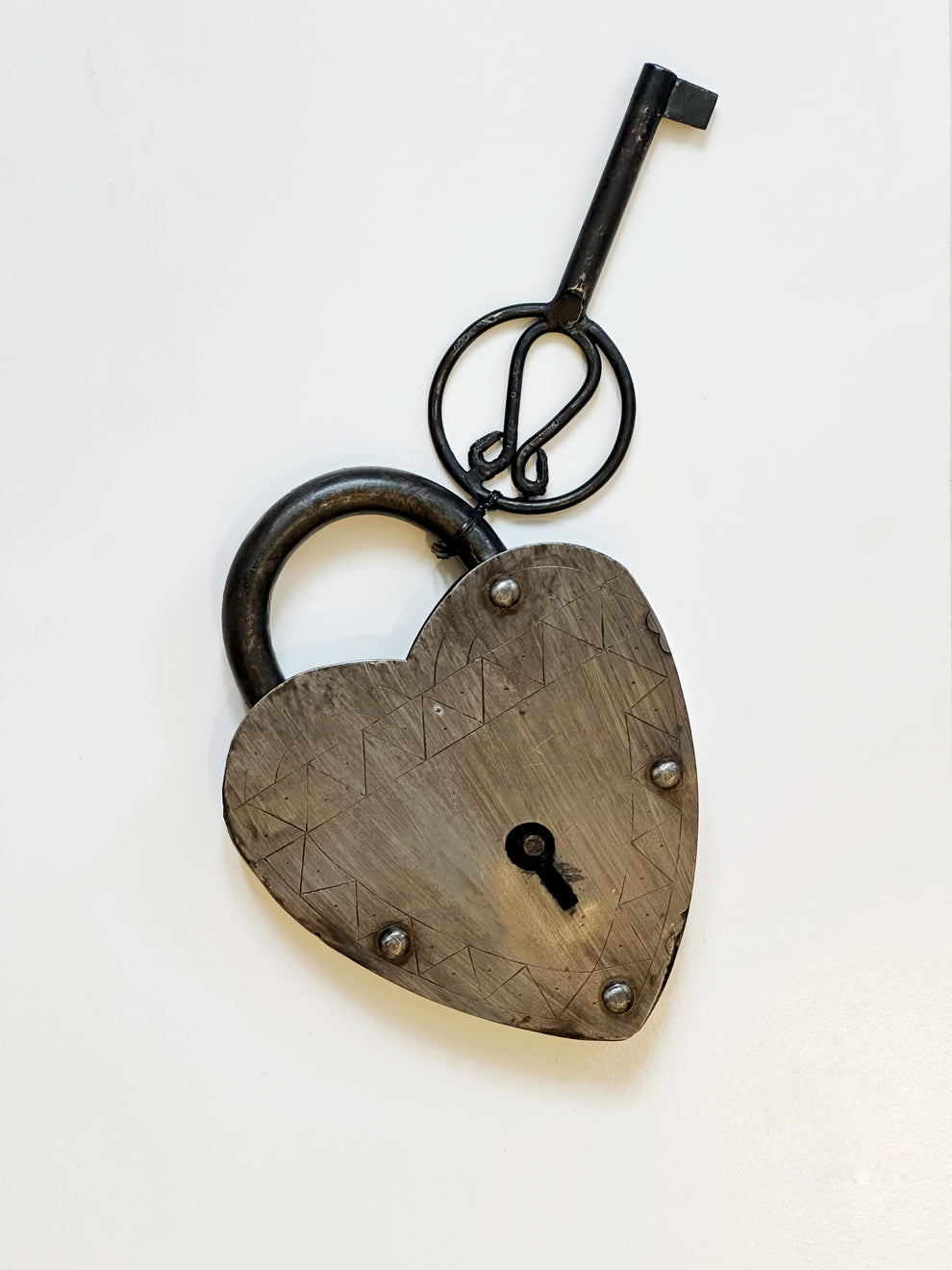 Iron Heart Lock – Vintage Barn Chicks
