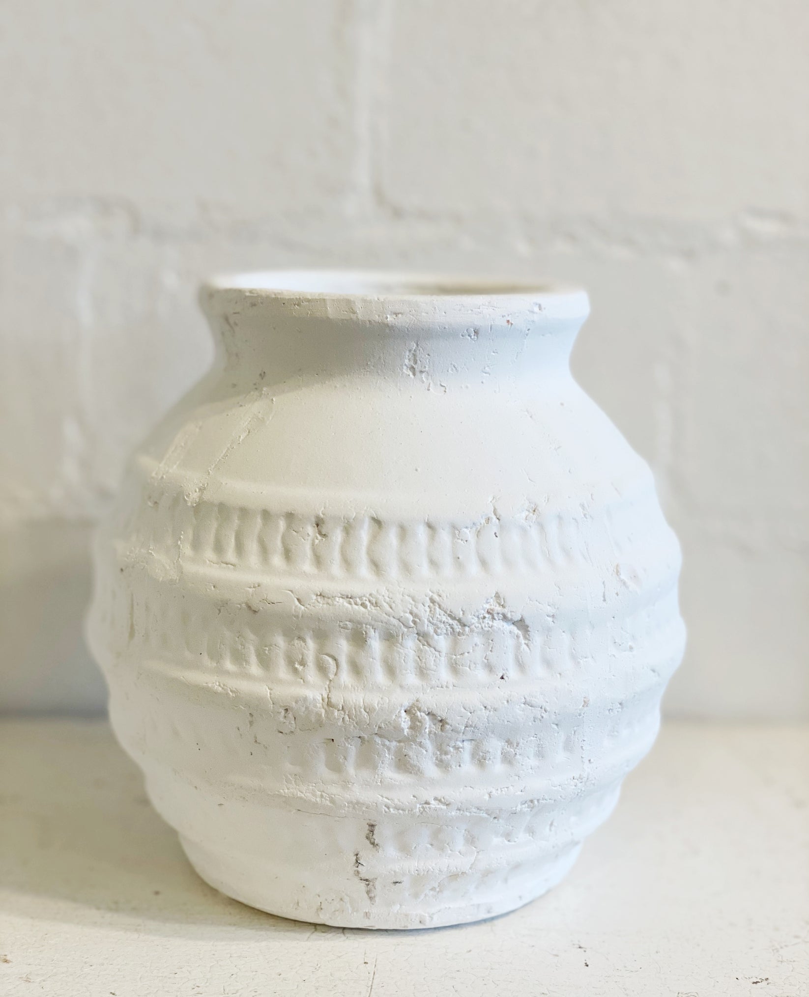 WHITE WASH VASE – Vintage Barn Chicks